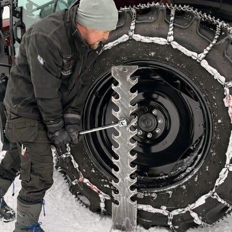 RESERVERT! Deksel til under dash bord til Massey Ferguson 148/135 ...