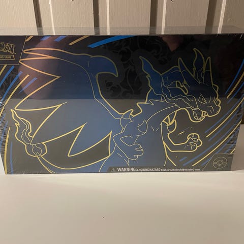Pokemon Mega Charizard X EX Ultra Premium Collection | FINN-torget