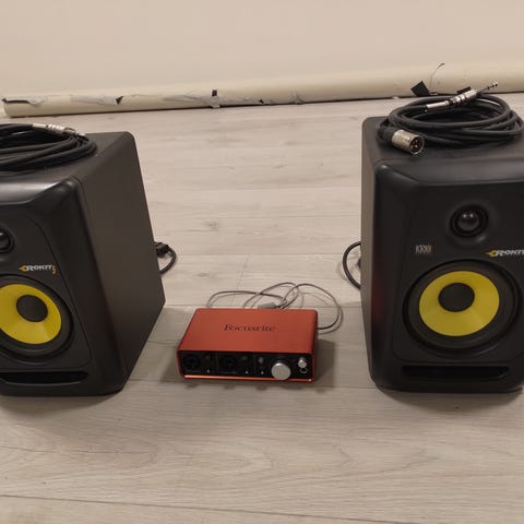 Mackie MR8Mk2 monitorpar | FINN-torget