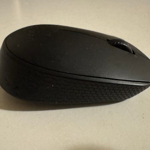 Logitech M705 trådløs mus, komplett med USB Unifying-mottaker | FINN-torget