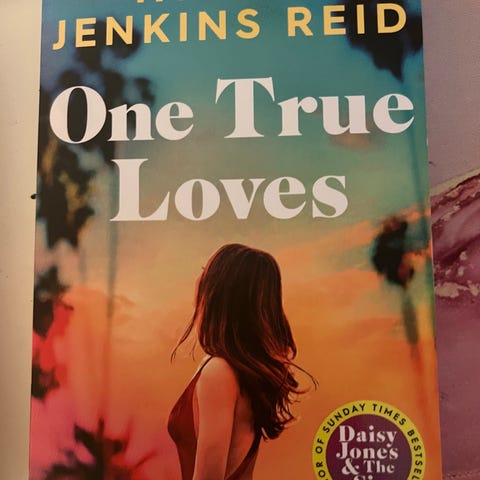 Taylor Jenkins Reid Malibu Rising Roman | FINN-torget