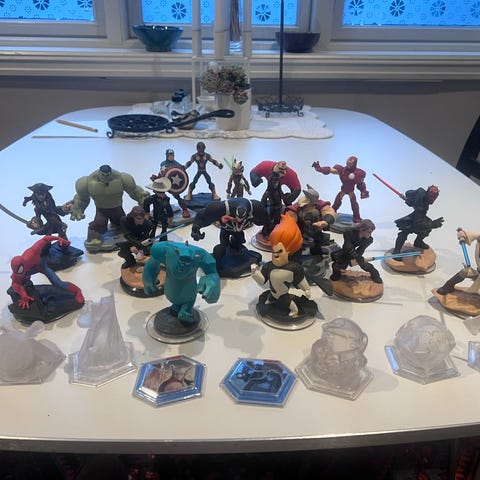 Marvel figurer / Disney Infinity – Iron Man, Thor, Falcon, Black Widow ...