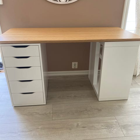 Skrivebord / sminkebord / arbeidsbord / Alex / levering | FINN-torget