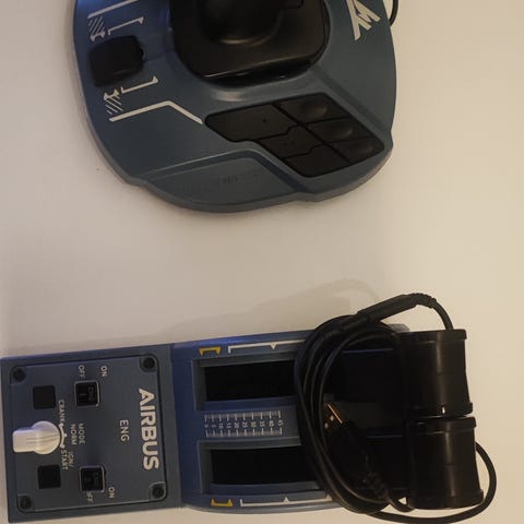 Thrustmaster Dual Joystick | FINN-torget