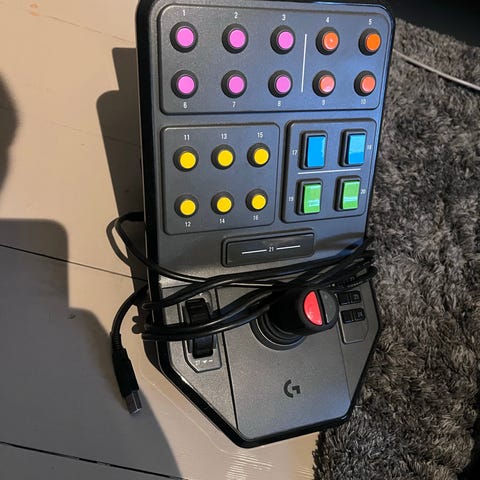 Logitech Side Panel Control Deck (PC) | FINN-torget