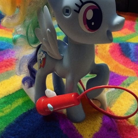 Ny Rainbow Dash ponni | FINN-torget