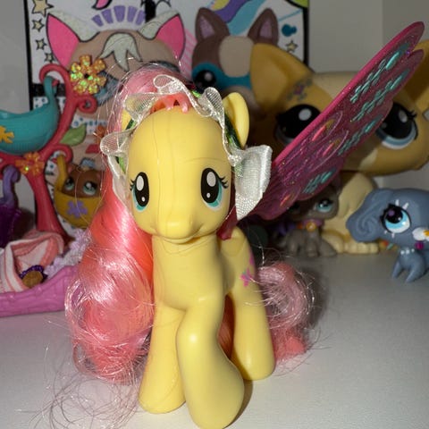My little pony Glimmer Wings Fluttershy 2011 | FINN-torget