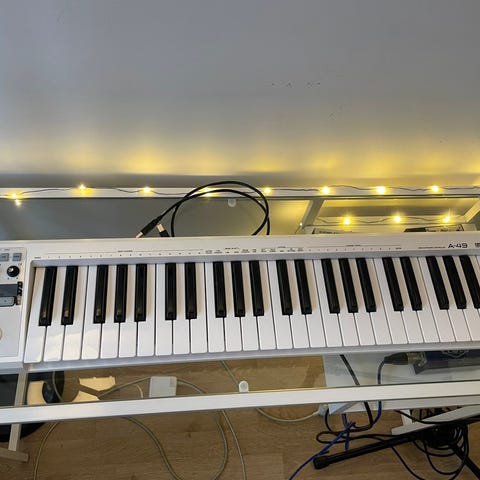 Roland A-49 - 49-key midi keybaord | FINN-torget