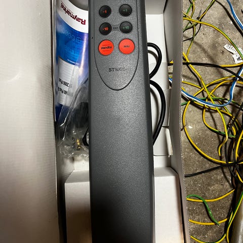 Raymarine E120 kartplotter med Navionics-brikke for Sør-Norge og Vest ...