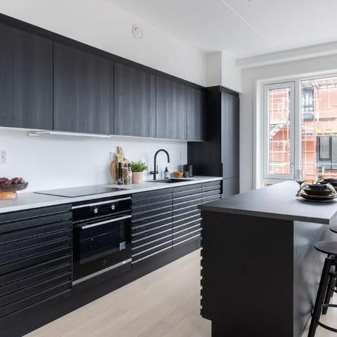 Komplett HTH-kjøkken med hvitevarer selges | FINN-torget