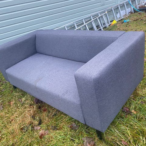 Gis bort mot bortkjøring/kasting av gammel sofa | FINN-torget
