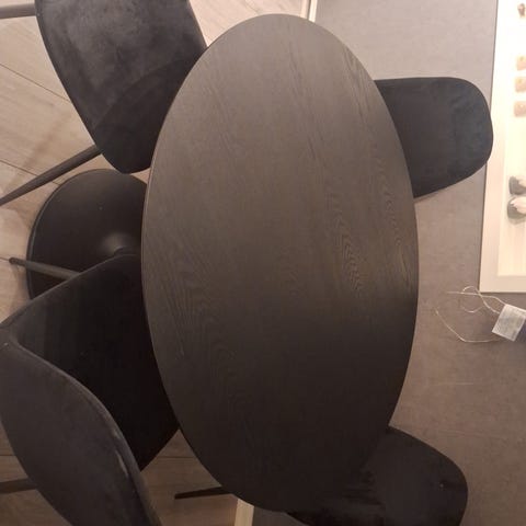 Spisebord og 4 stoler | FINN-torget