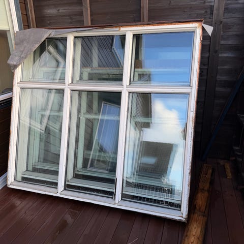 Vindu hvitt. Selger 2 stk like. | FINN-torget