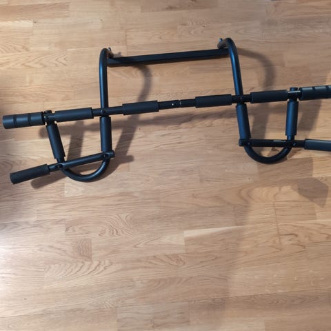 Titan Life Pull-up Bar for Door Frame | FINN-torget