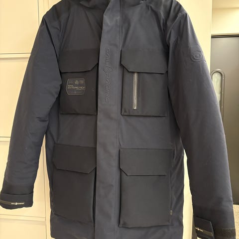 Peak Performance Jakke Large, Svart Dun, Rivel Vernis | FINN-torget