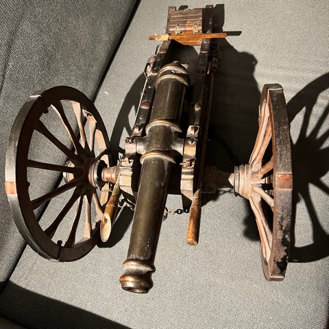 Spansk saluttkanon | FINN-torget