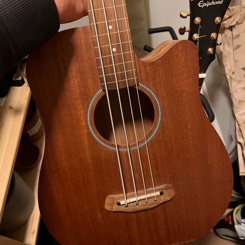 Taylor GS Mini Koa Bass m.Pickup selges | FINN-torget
