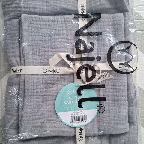 Sengesett til baby seng frå Najell | FINN-torget