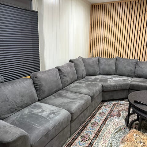 Pen hjørnesofa - 2,5 år gammel | FINN-torget