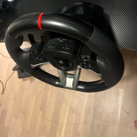 Hori racing wheel apex ratt og pedaler (PC/Playstasion) | FINN-torget