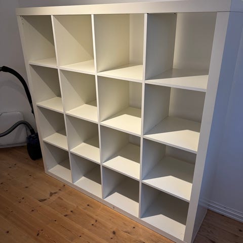 Hylle gis bort | FINN-torget