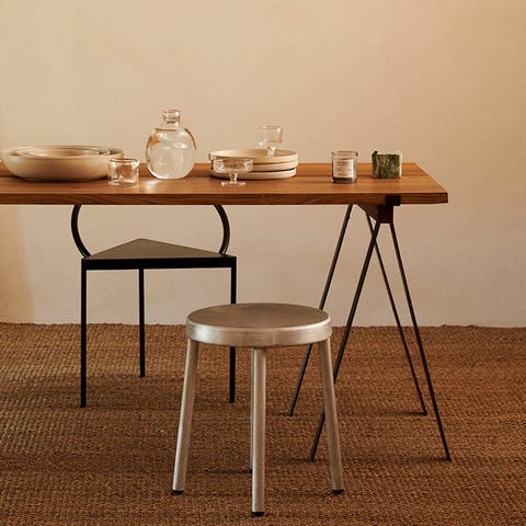 Isaac Dewhirst: Beige dress | FINN-torget