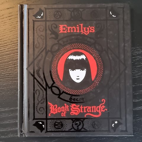 Invisible Kingdom volume one: Walking the path | FINN-torget