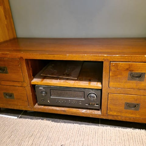 TV-benk - praktisk design | FINN-torget