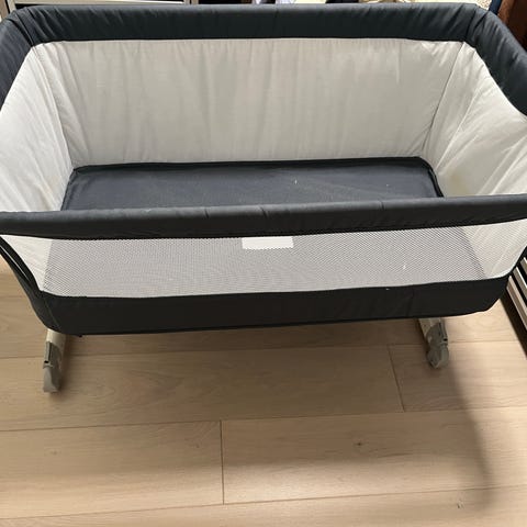 Bedside crib fra merket babytrold | FINN-torget