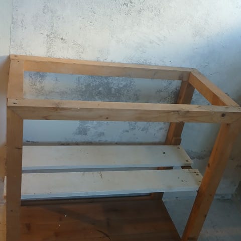 Hylle gis bort | FINN-torget