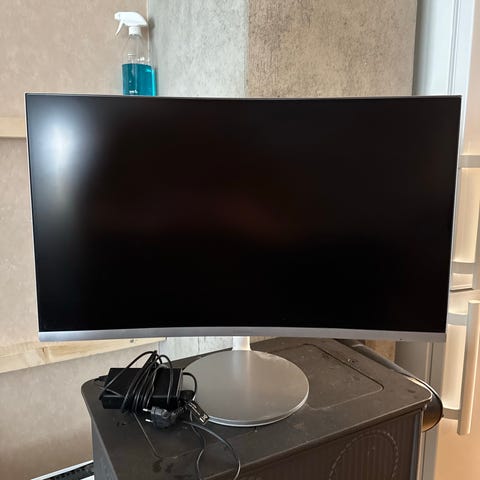 Samsung buet monitor C27F398 selges | FINN-torget