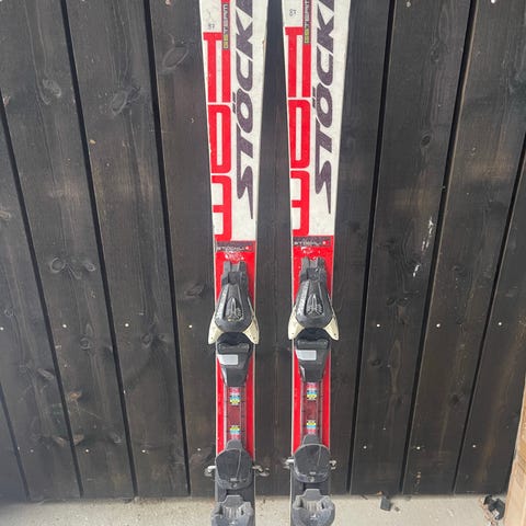 Fine Stöckli Team barneski 133 cm | FINN-torget