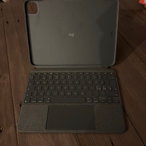 Logitech Slim Folio Pro tastatur for iPad Pro 11 | FINN-torget
