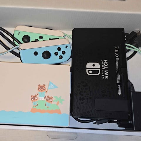 Nintendo Switch Animal Crossing komplett i eske. Samlerobjekt | FINN-torget