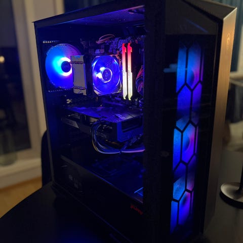 Kraftig RGB gaming pc GTX 1080 16GB 1TB + 256GB | FINN-torget