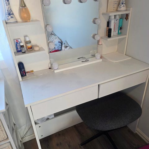 Sminke bord / pult IKEA | FINN-torget