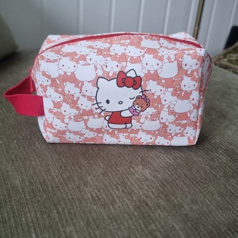 Ny kitty toalettmappe | FINN-torget