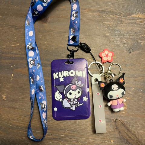 Sjarmerende, lilla & svart Kuromi-penal | FINN-torget