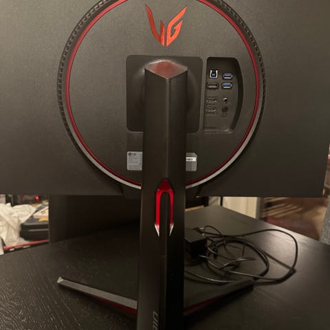 LG Ultragear 27-tommers OLED GAMING skjerm | FINN-torget