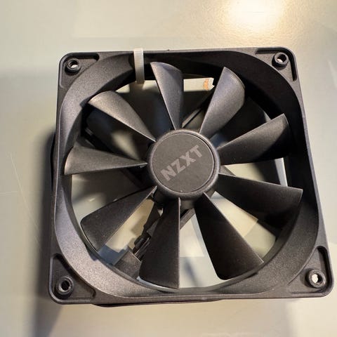 Helt ubrukte nzxt vifter selges | FINN-torget