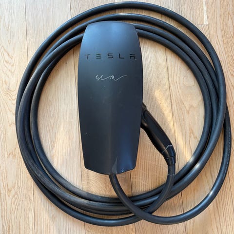 Tesla wallconnector ønskes kjøpt | FINN-torget