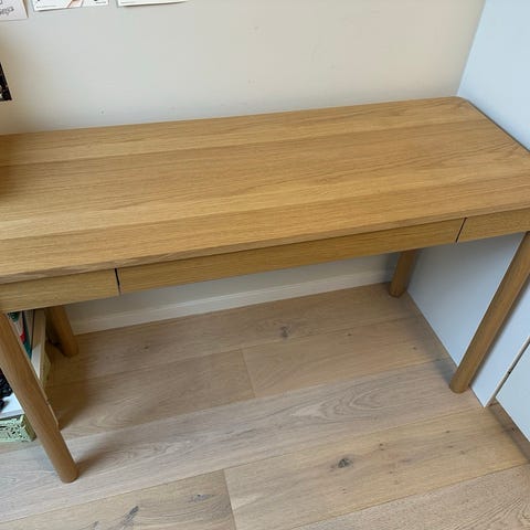 Tonstad skrivebord fra IKEA | FINN-torget