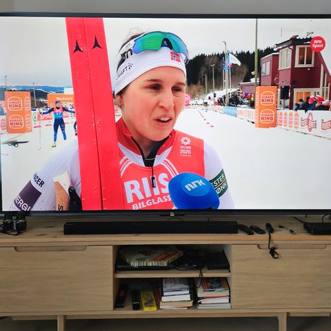 Geneva XXL TV-benk med innebygd høyttaler – kraftig lyd og stilrent ...