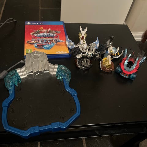 Skylanders Superchargers PS4 pakke | FINN-torget