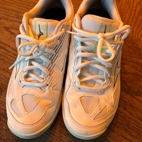 Mizuno Wave Lightning Z4 Innesko str 34 | FINN-torget