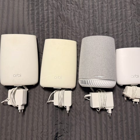 Netgear Orbi Mesh nettverk. Ruter, satelitt og utendørs satelitt | FINN ...