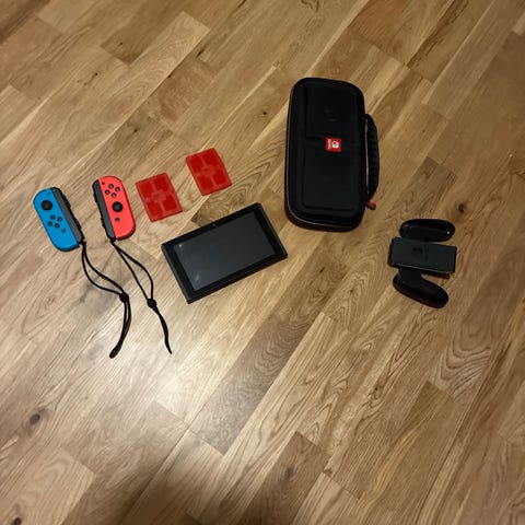 Nintendo Switch konsoll | FINN-torget