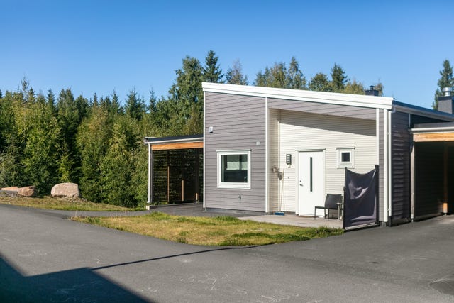 Nyere og meget fin kjedet og moderne enebolig * Flott beliggenhet * Carport* IN-ordning. | FINN ...