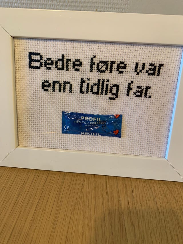 Geriljabroderi, ferdig brodert og innrammet | FINN-torget