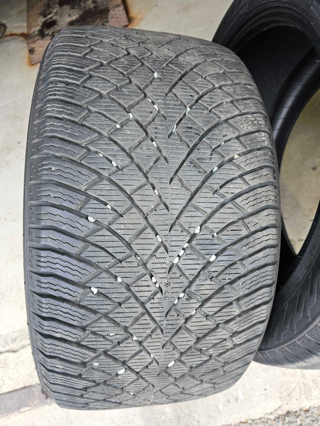 Nokian Hakka R5, piggfri vinterdekk 19" (285/40+255/45) (Model S PLAID ...